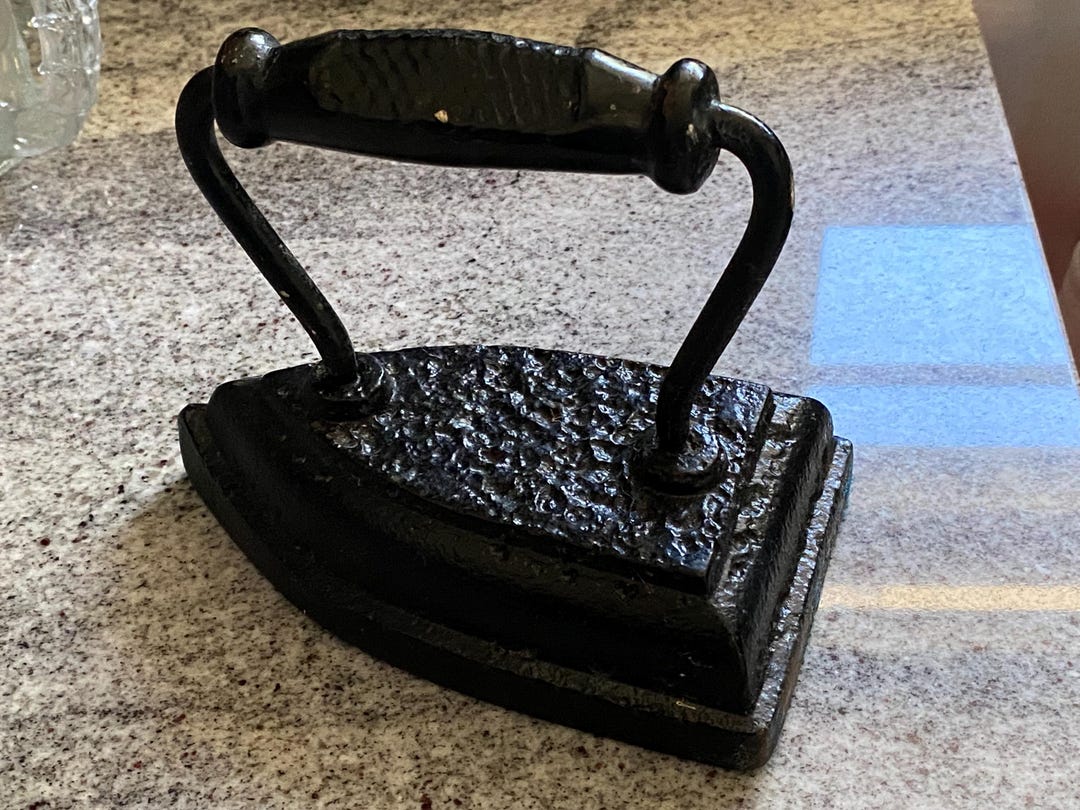 Vintage Sad Iron, Sad Iron 6, Cast Iron Antique Iron #8089 - Etsy