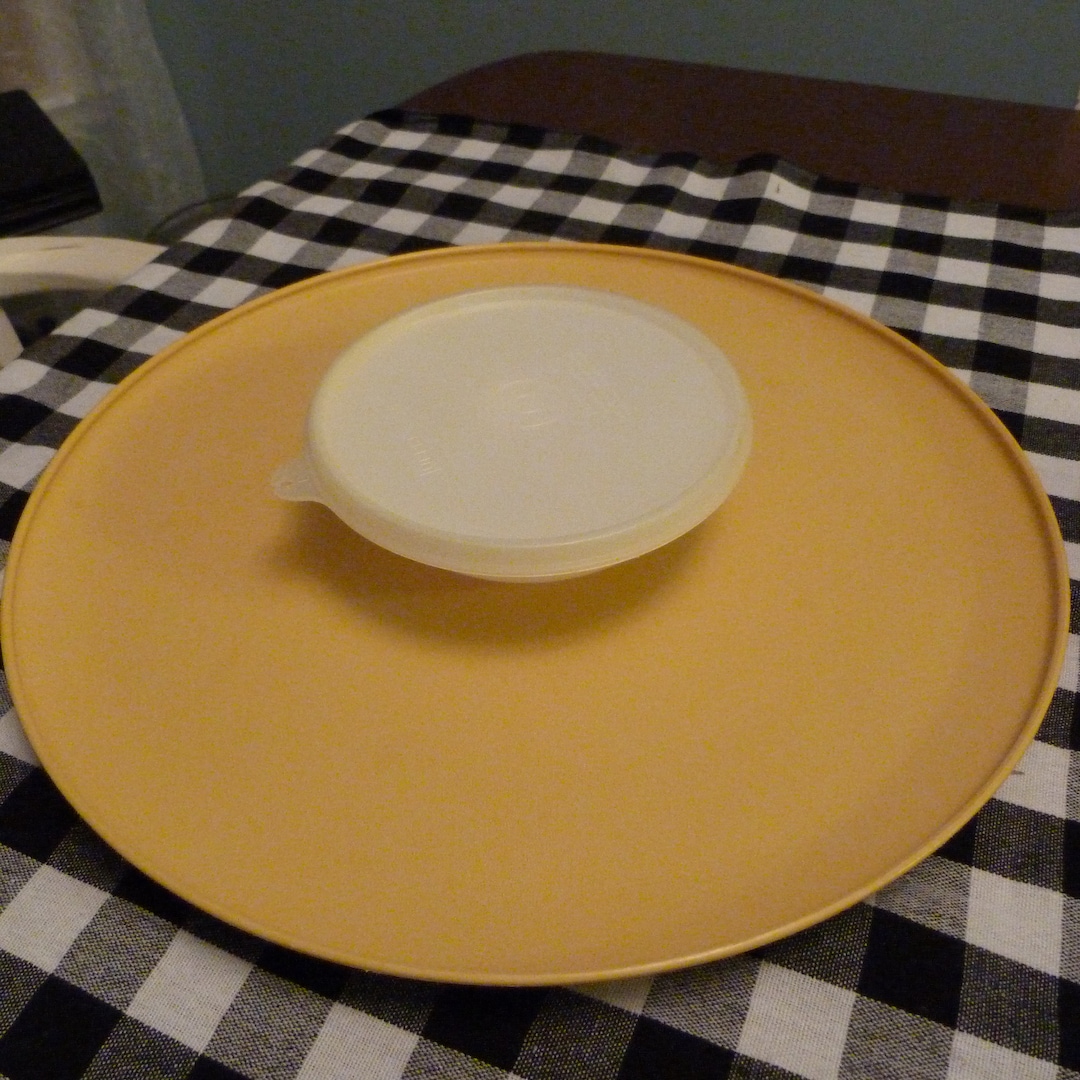 Tupperware Dip N Serve Chip & Dip Bowl, Tupperware Fruit and Dip Tray ...