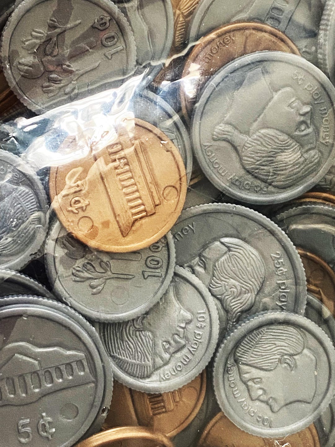 U.S. Money Mixed Coins, Play Money, Assorted Plastic Play Money Coins ...