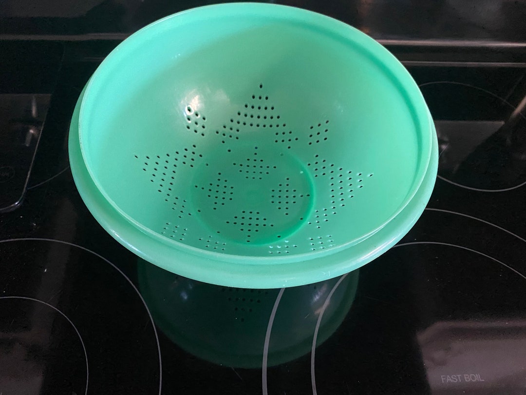 Vintage Tupperware Colander/strainer Bowl #339 in Jadite Green #7980 - Etsy