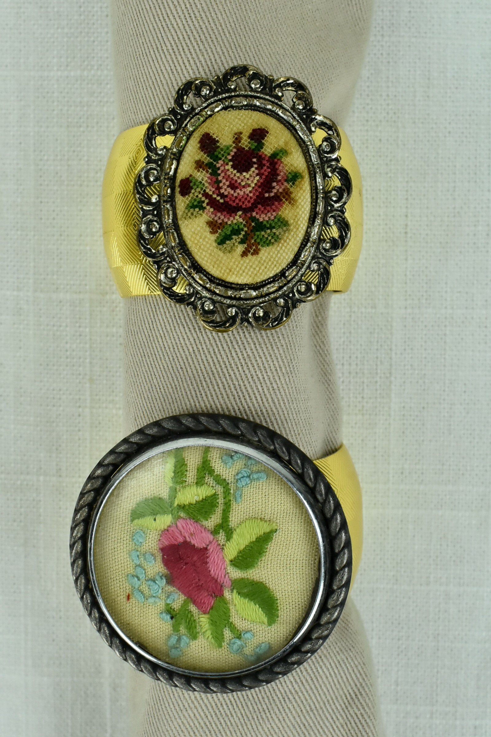 BOTANICAL GARDEN Collection ...... Vintage Brooch Napkin Rings ...set ...