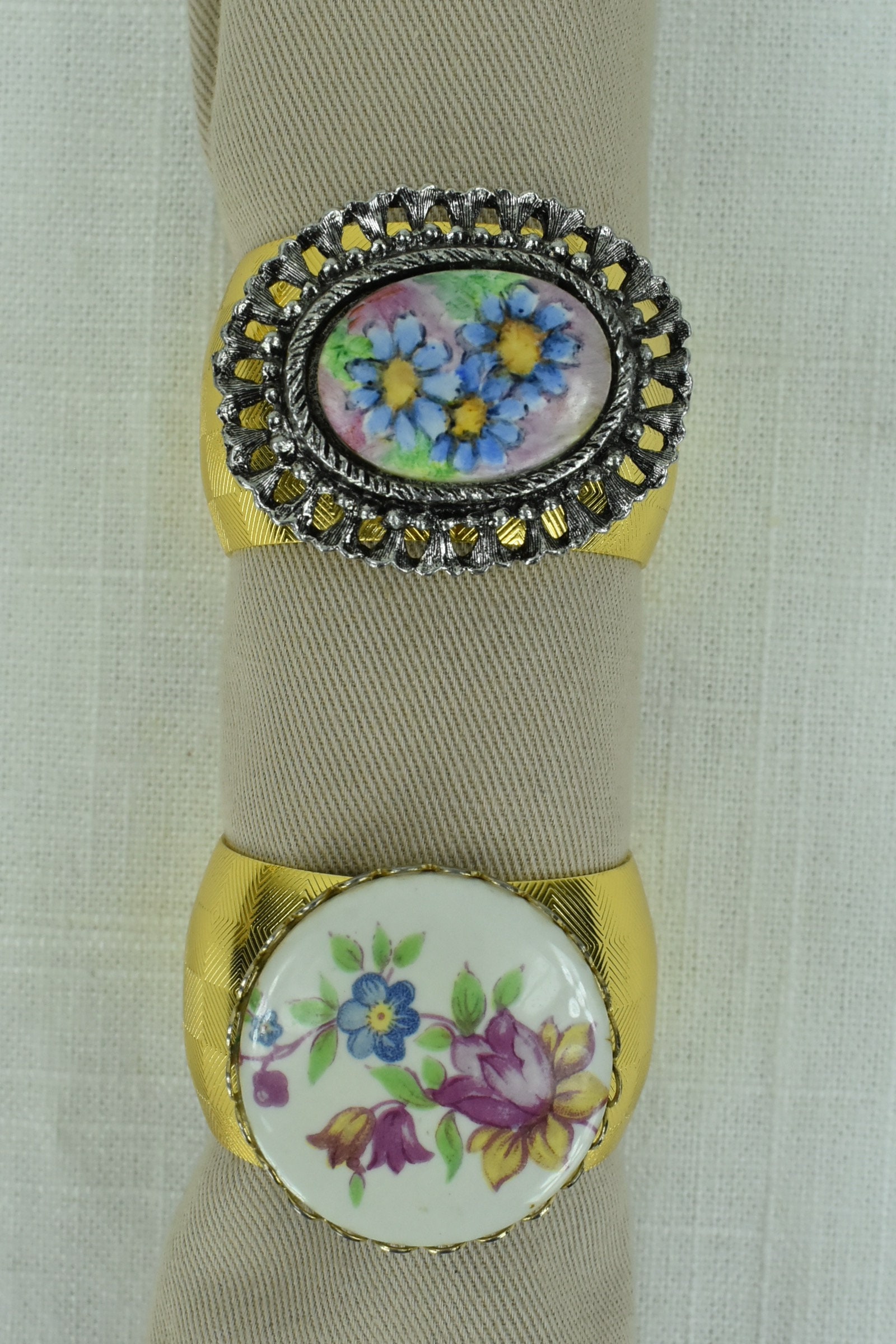 BOTANICAL GARDEN Collection ...... Vintage Brooch Napkin Rings ...set ...