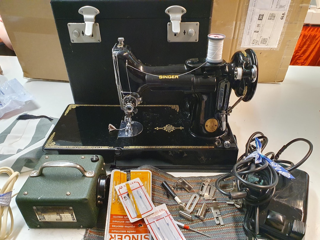 1951 Singer Featherweight 221K Sewing Machine, Transformer 230/120V - Etsy