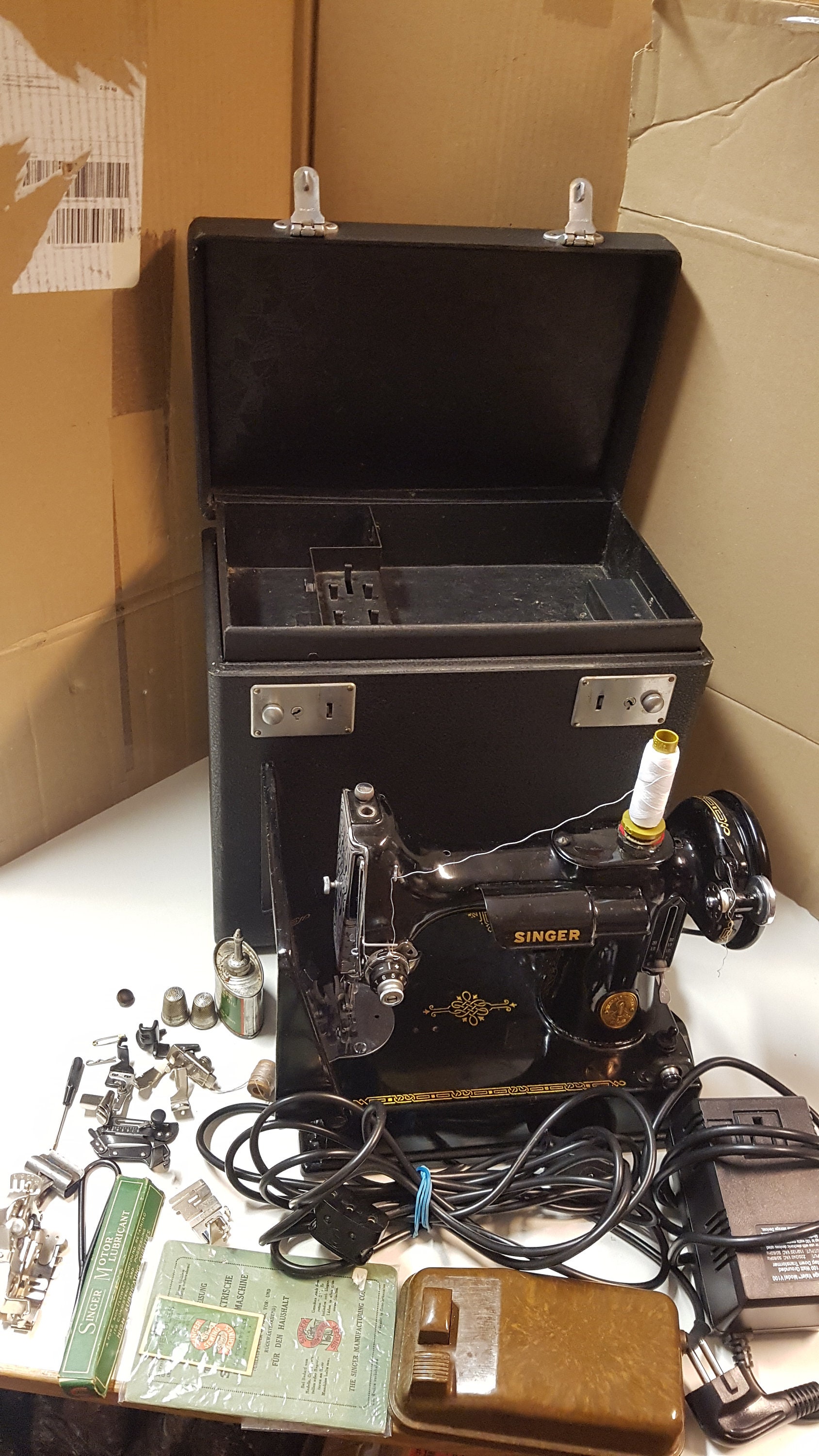 1939 Vintage Singer 221 Sewing Machine, 110V Motor - Etsy