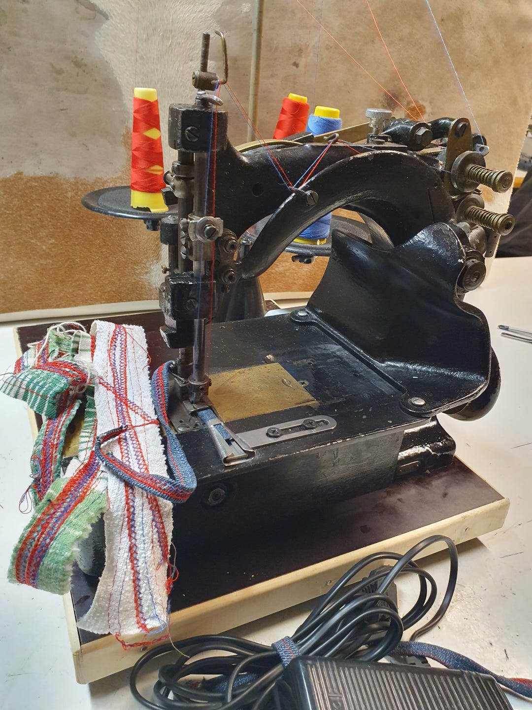 1923 Vintage Coverstitch Sewing Machine Mauser Spezial, 2 Needle, 3 ...