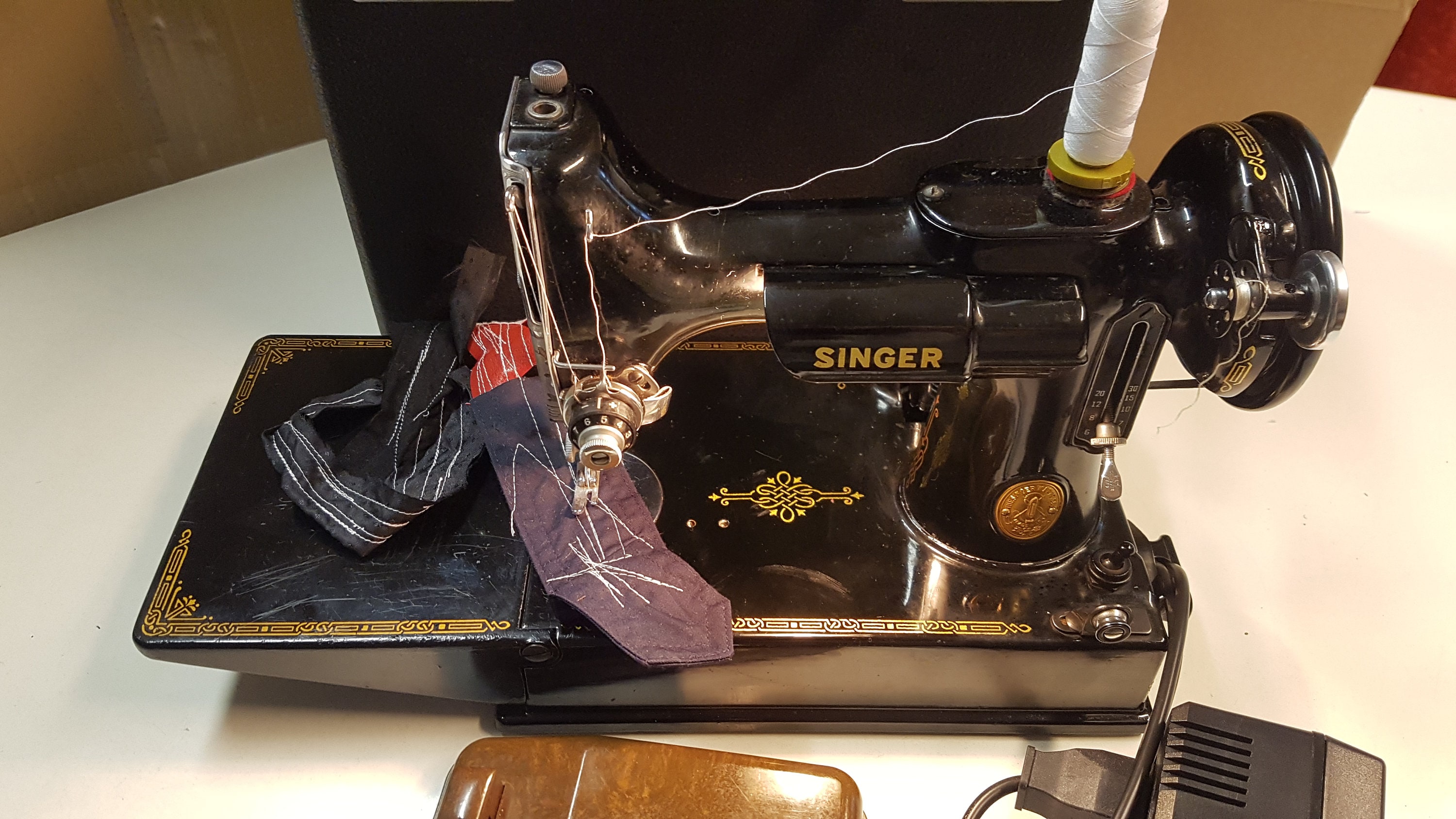 1939 Vintage Sewing Machine Singer 221, Motor 110V - Etsy Australia