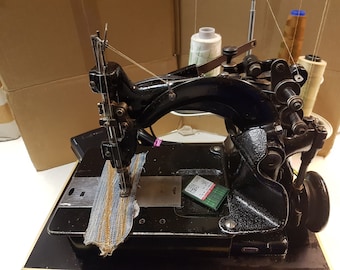 1930s Little Miss Sewing Machine, Toy Sewing Machine - Etsy