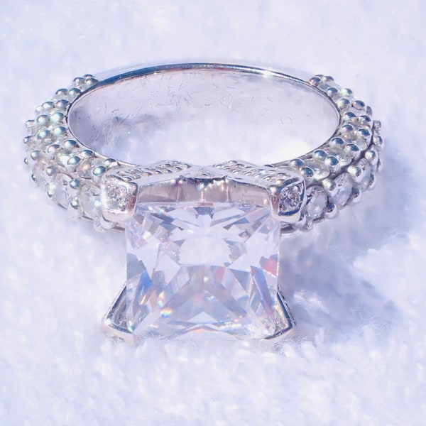 4k Diamond Ring - Etsy