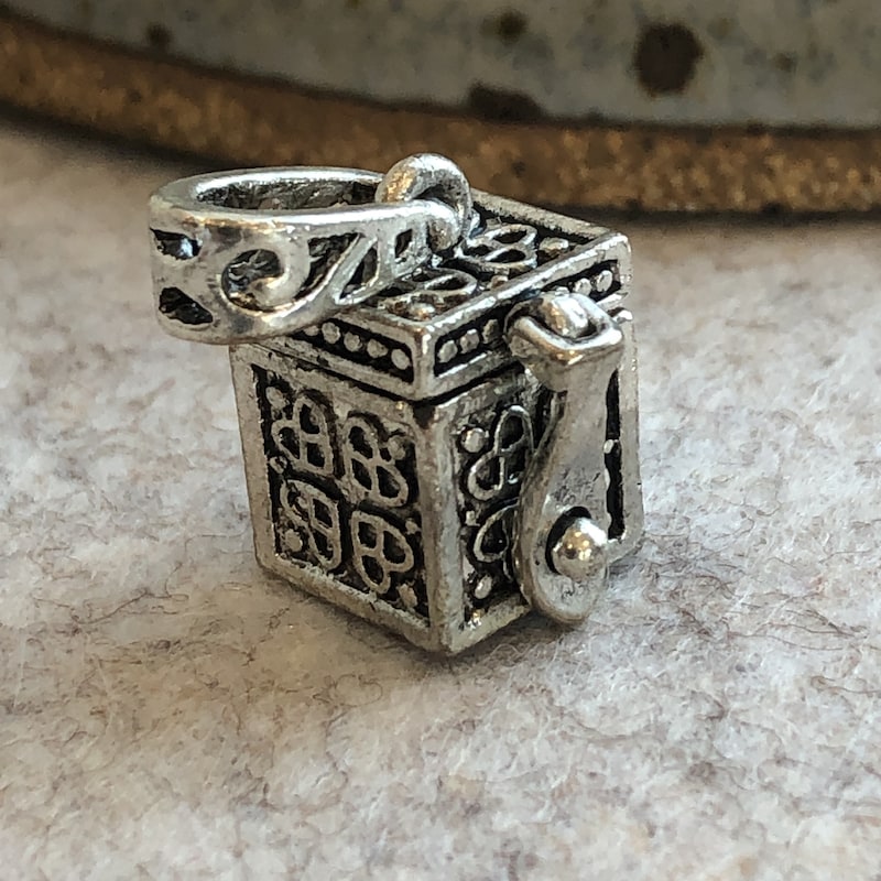 Prayer Box Pendant - Etsy