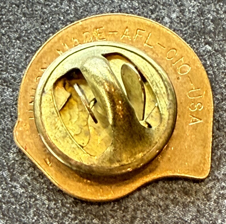 Lapel or Hat Pin VTG United Way 'helping Hands' Logo Red Enamel in Gold ...