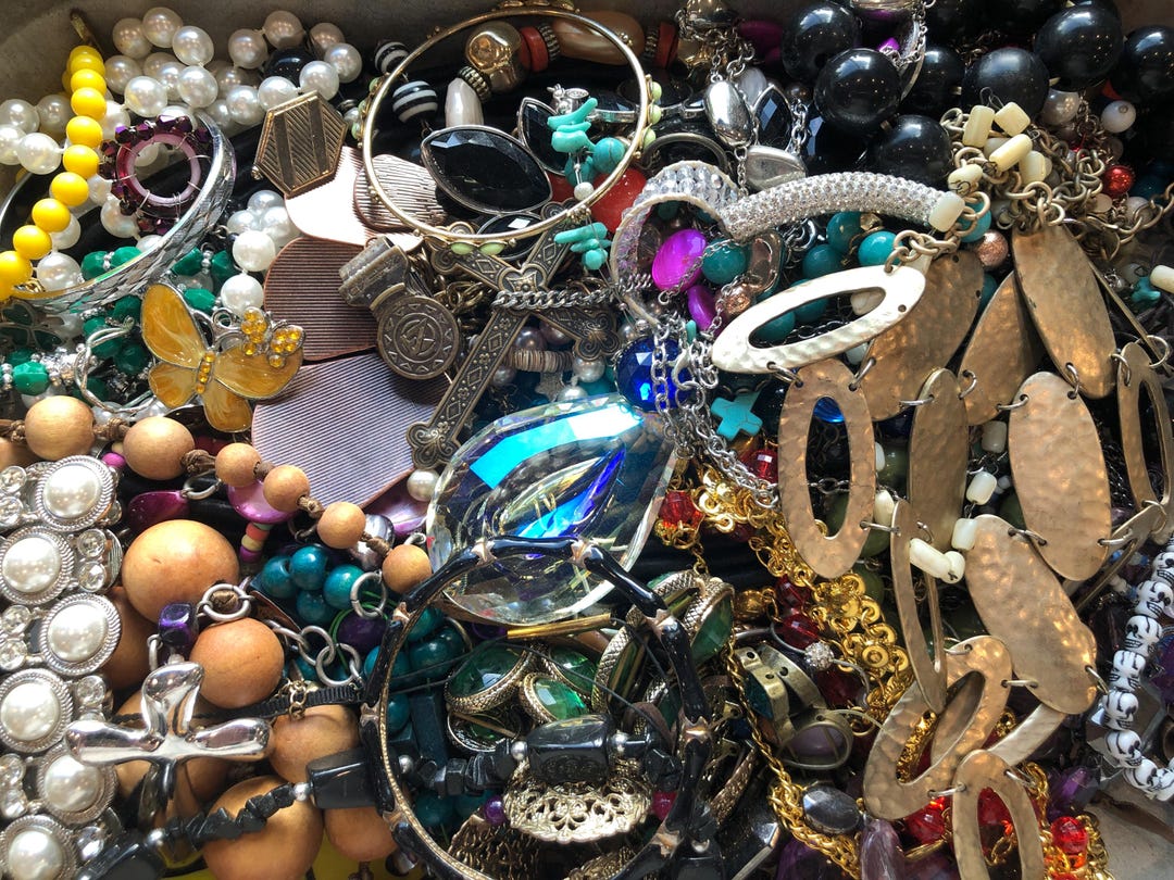 310: 5lbs. Crafting Junk Bead Lot for Jewelry Making Re-purpose Beads ...