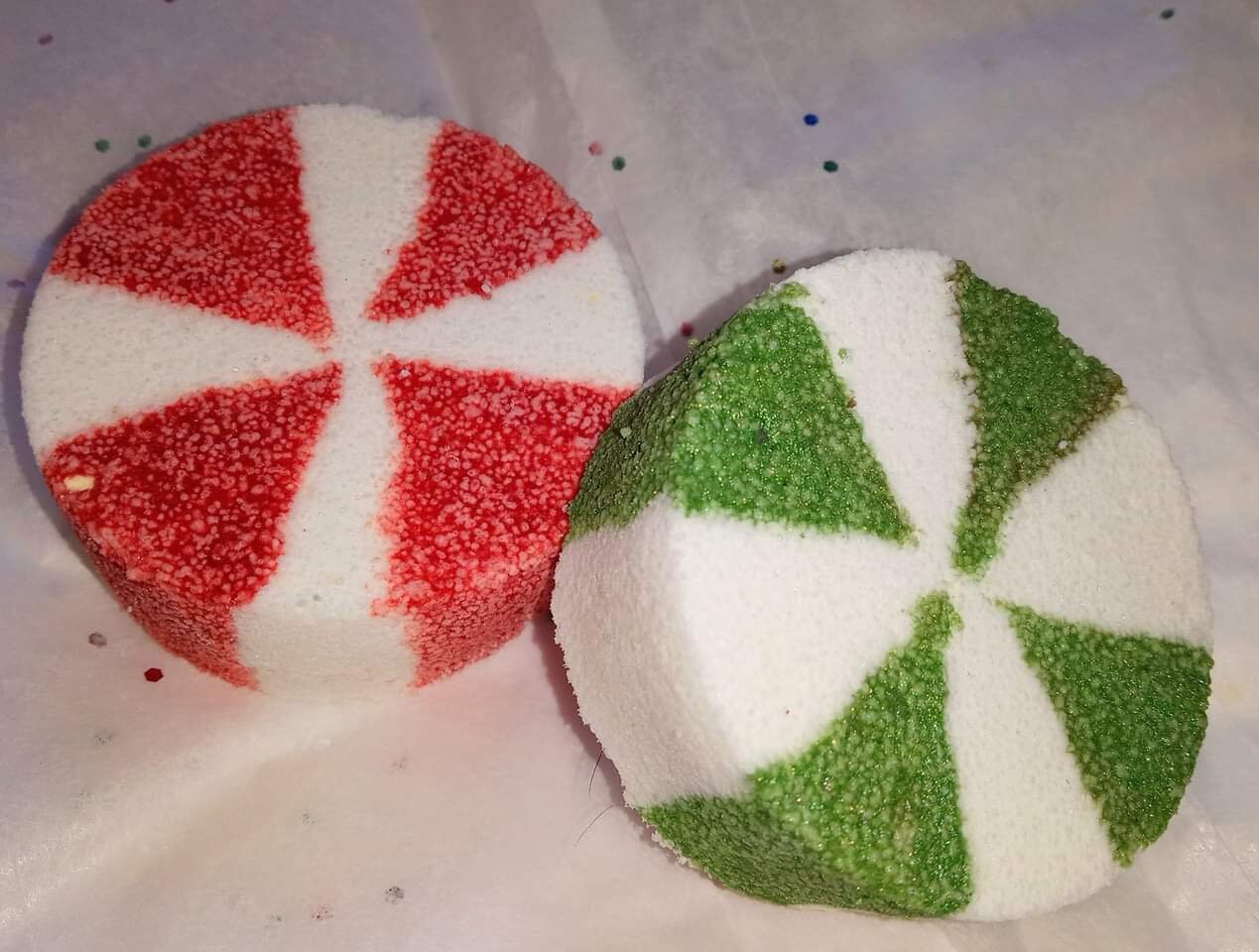Christmas Bath Bombs, Peppermint Bath Bombs, Holiday Bath Bombs - Etsy