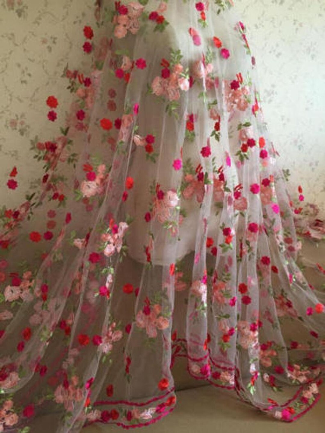 2 Colors White Tulle Black Tulle Gorgeours Lace Fabric Pink Red Floral ...