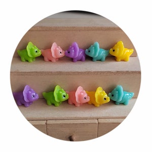 21mm 3D Mini Resin Dinosaur Triceratops Miniature Figurine for Kids ...