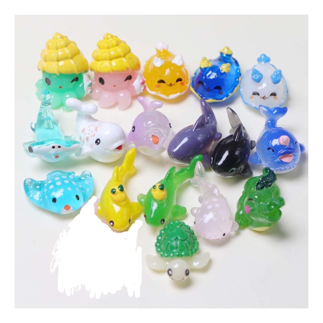 3D Mini Figurines DIY Ocean Sea Animal Resin Miniature Figurines Garden ...