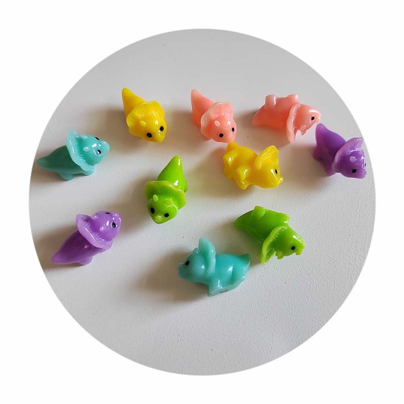 21mm 3D Mini Resin Dinosaur Triceratops Miniature Figurine for Kids ...