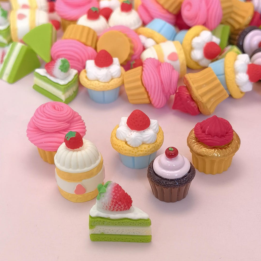 Mini Resin Cakes 3d Miniature Simulation Resin Strawberry Cakes Mini ...