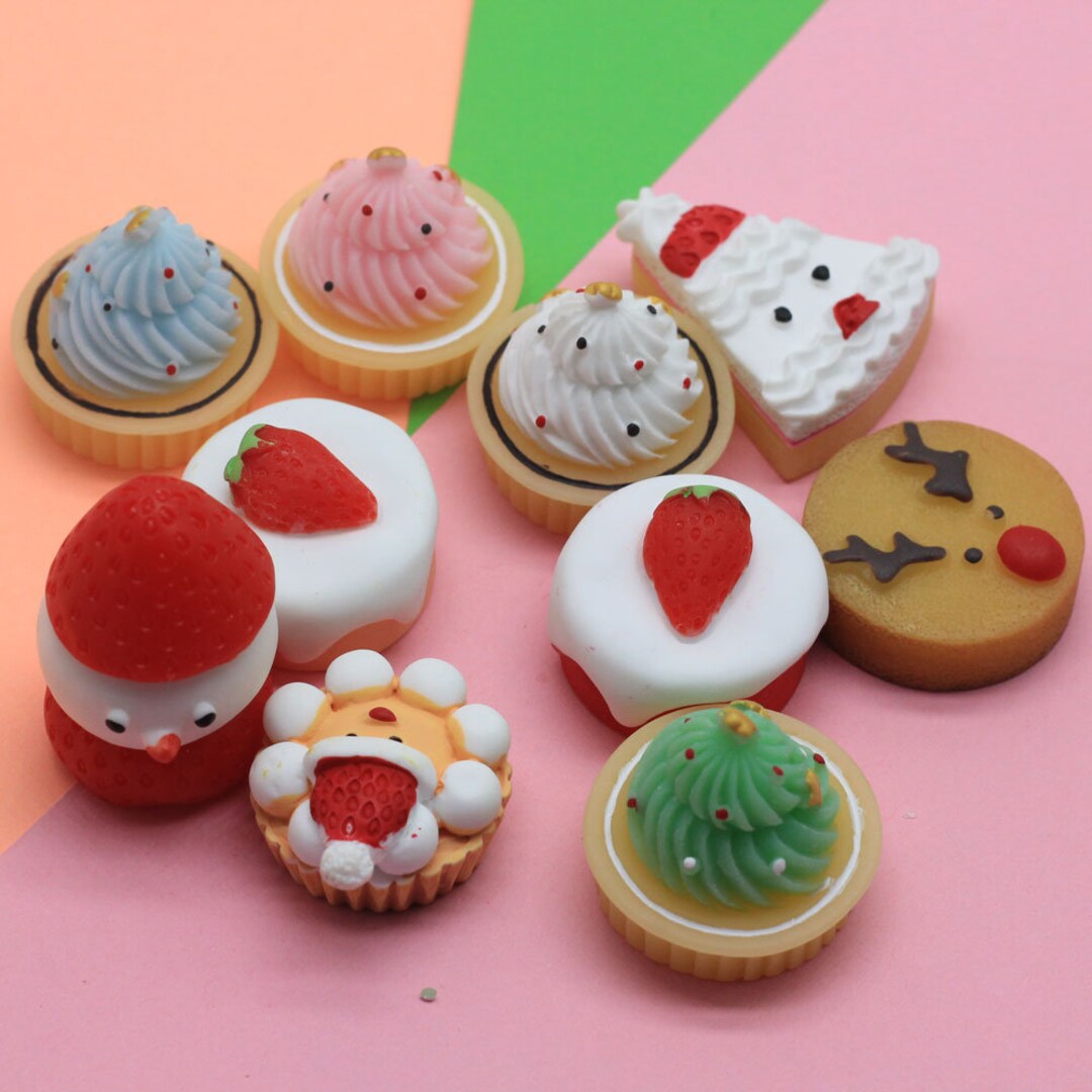 New 3D Resin Simulation Christmas Dessert Cupcake Fawn Chifeng Cake ...