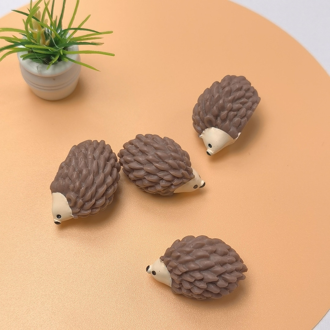 Cute Resin Hedgehog Miniature Fairy Garden Resin Hedgehog Figurine ...
