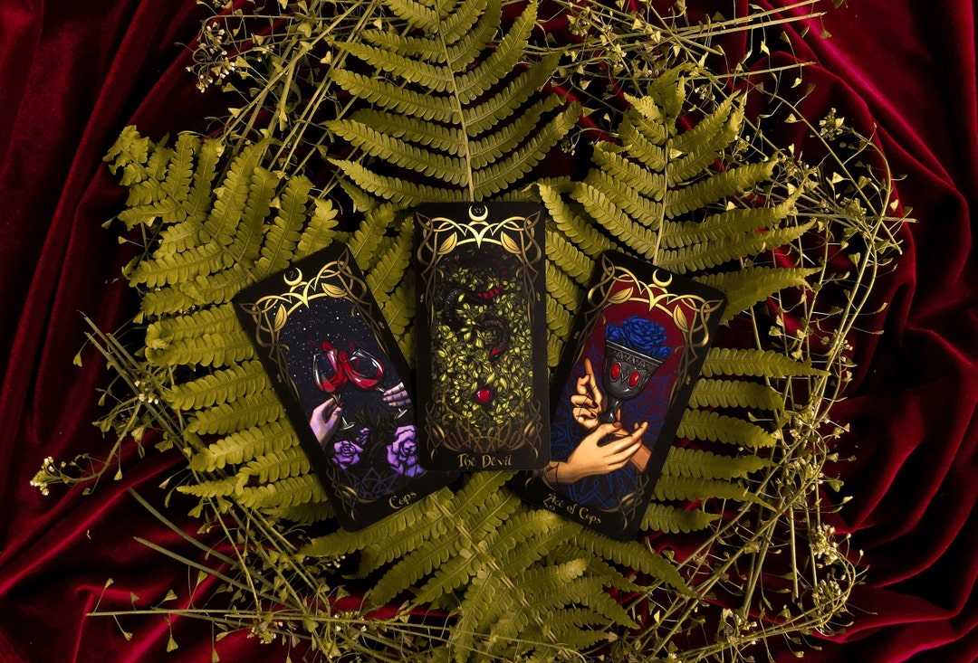MOONLIGHT Tarot Deck With Guidebook, 78 Cards, Dark Tarot Deck for ...