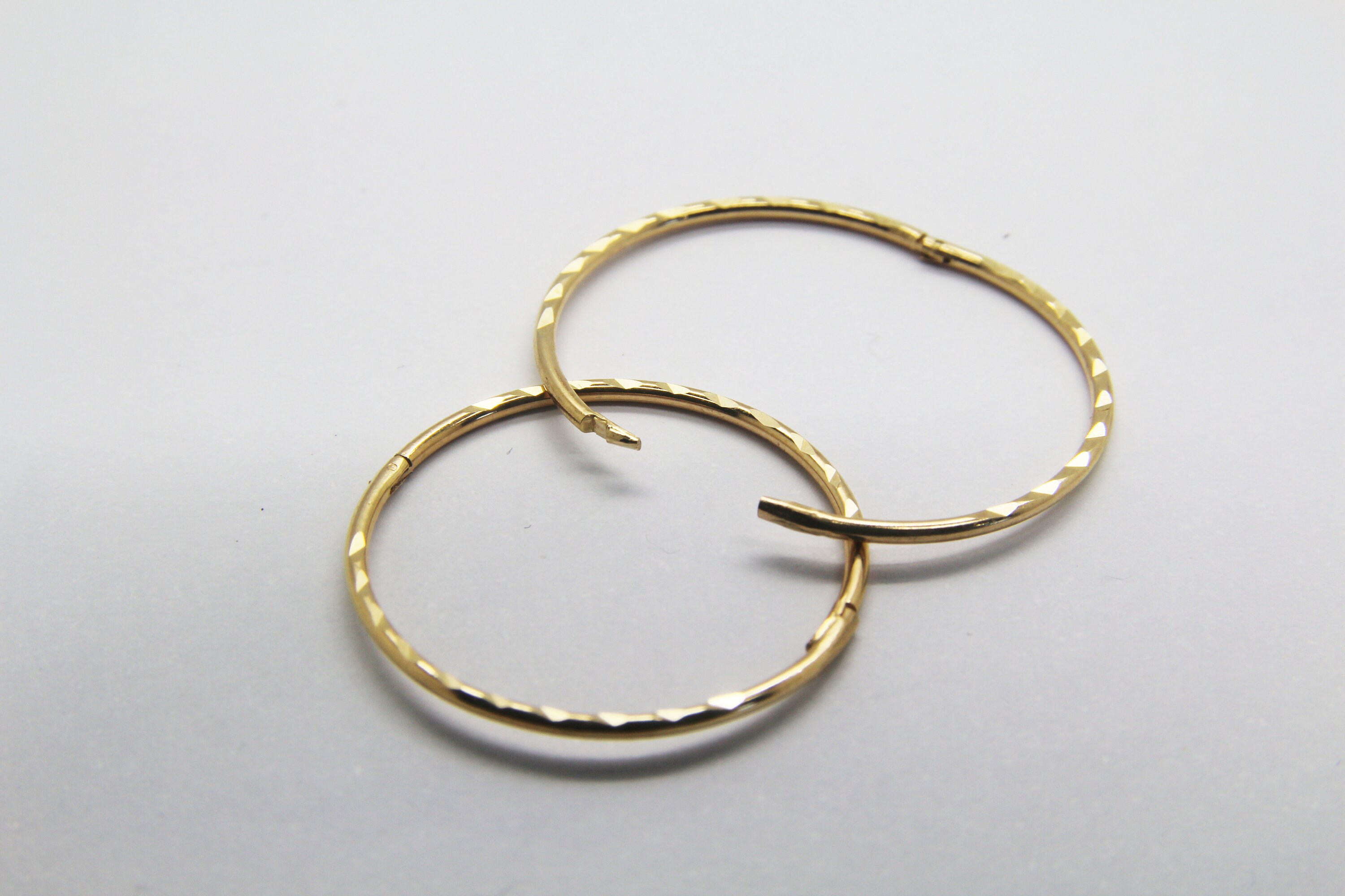 9ct Yellow Gold Diamond Cut Hinged Sleeper Earring - Etsy UK