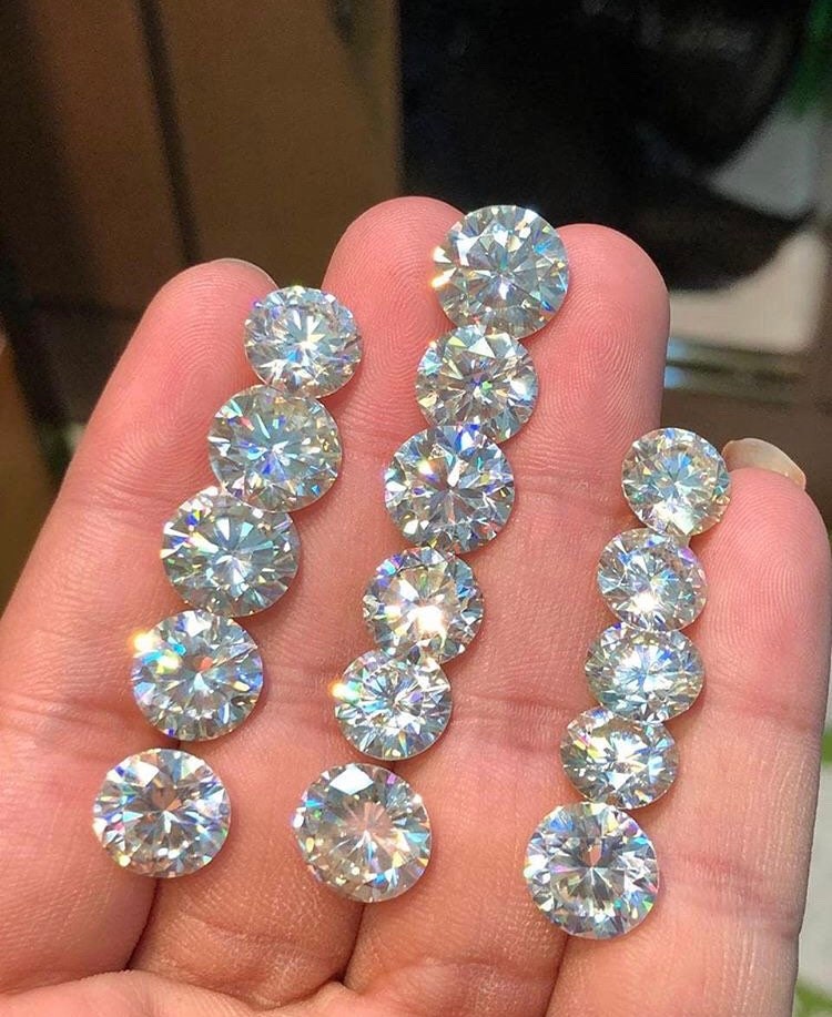 Raw Moissanite
