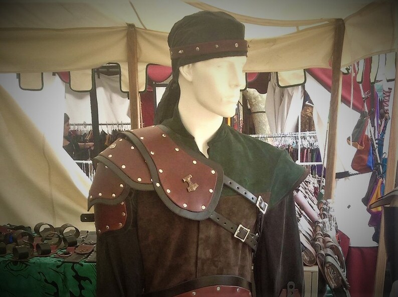 Paladin Pauldron Shoulder Armor SCA LARP Cosplay | Etsy