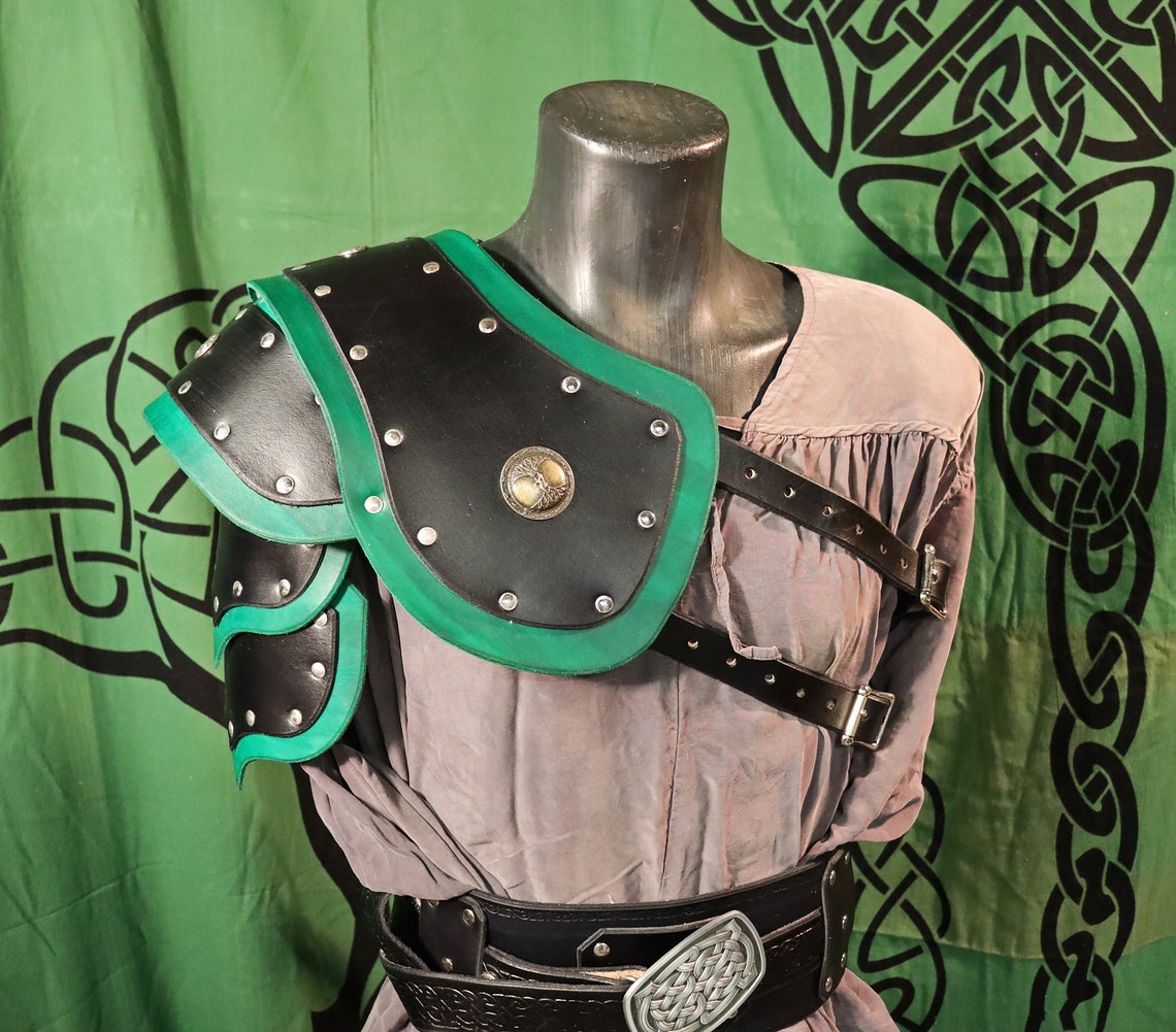 Paladin Pauldron Shoulder Armor SCA LARP Cosplay - Etsy