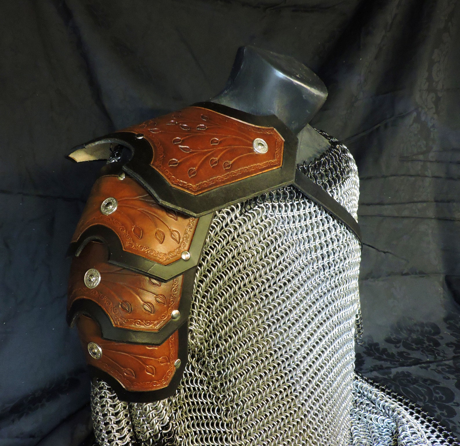 Leather Ranger Pauldron Shoulder Armor Elven Pauldron | Etsy