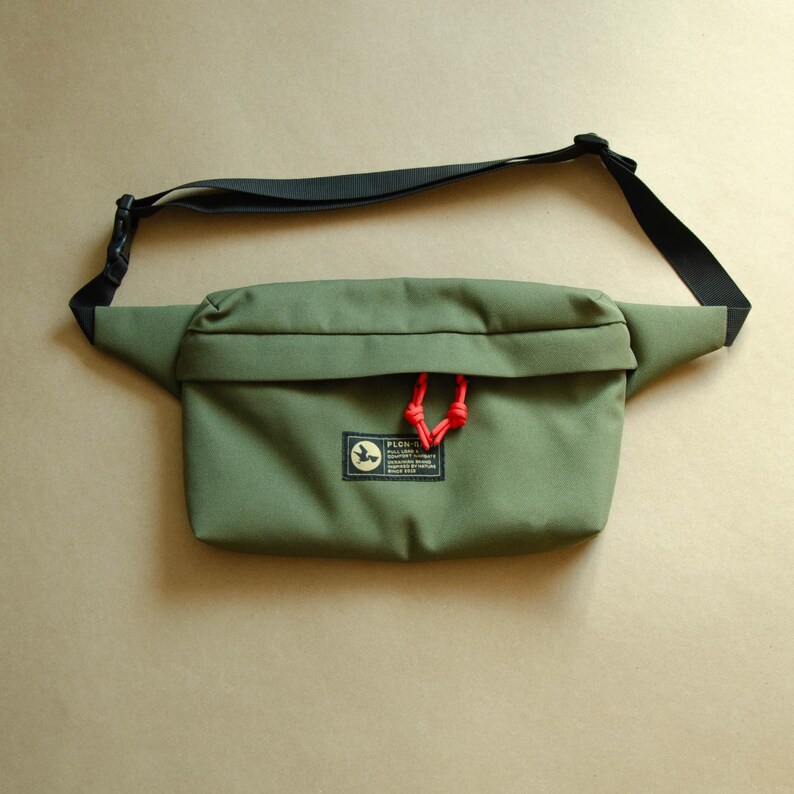 Minimalist Nylon Fanny Pack, Over the Shoulder Bag Sling Bag, Brown ...