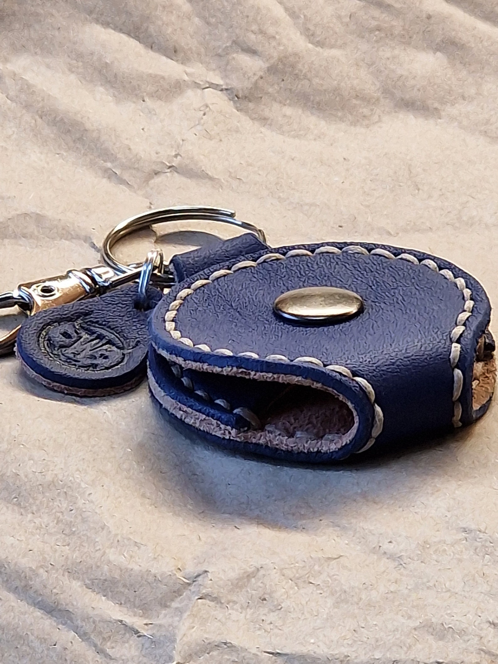 Natural Leather Key Fob, Coin, Ring Holder, AA NA CA Medallion Keychain ...