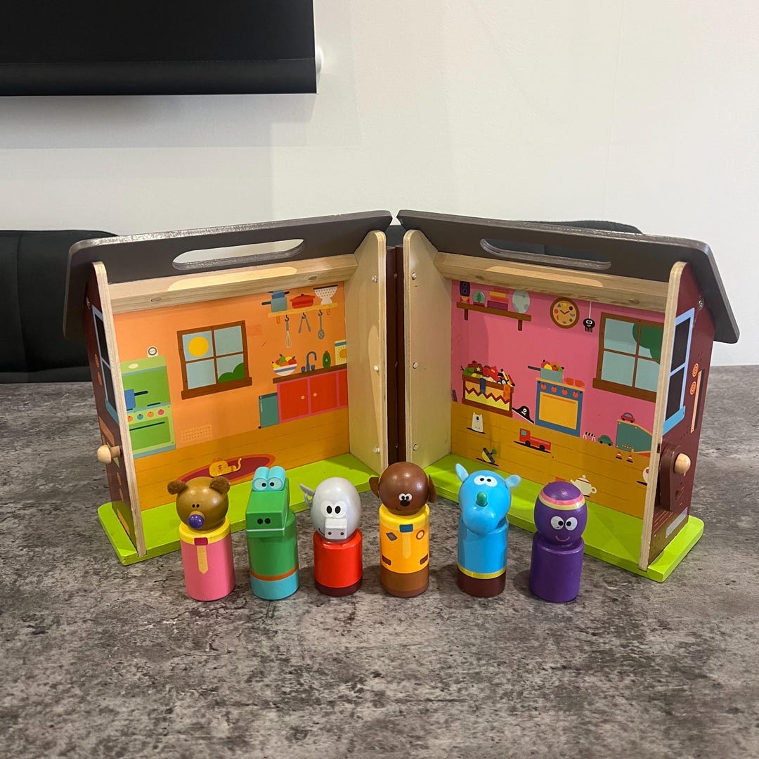 Cbeebies HEY DUGGEE Wooden House Clubhouse - Carry Along With All ...