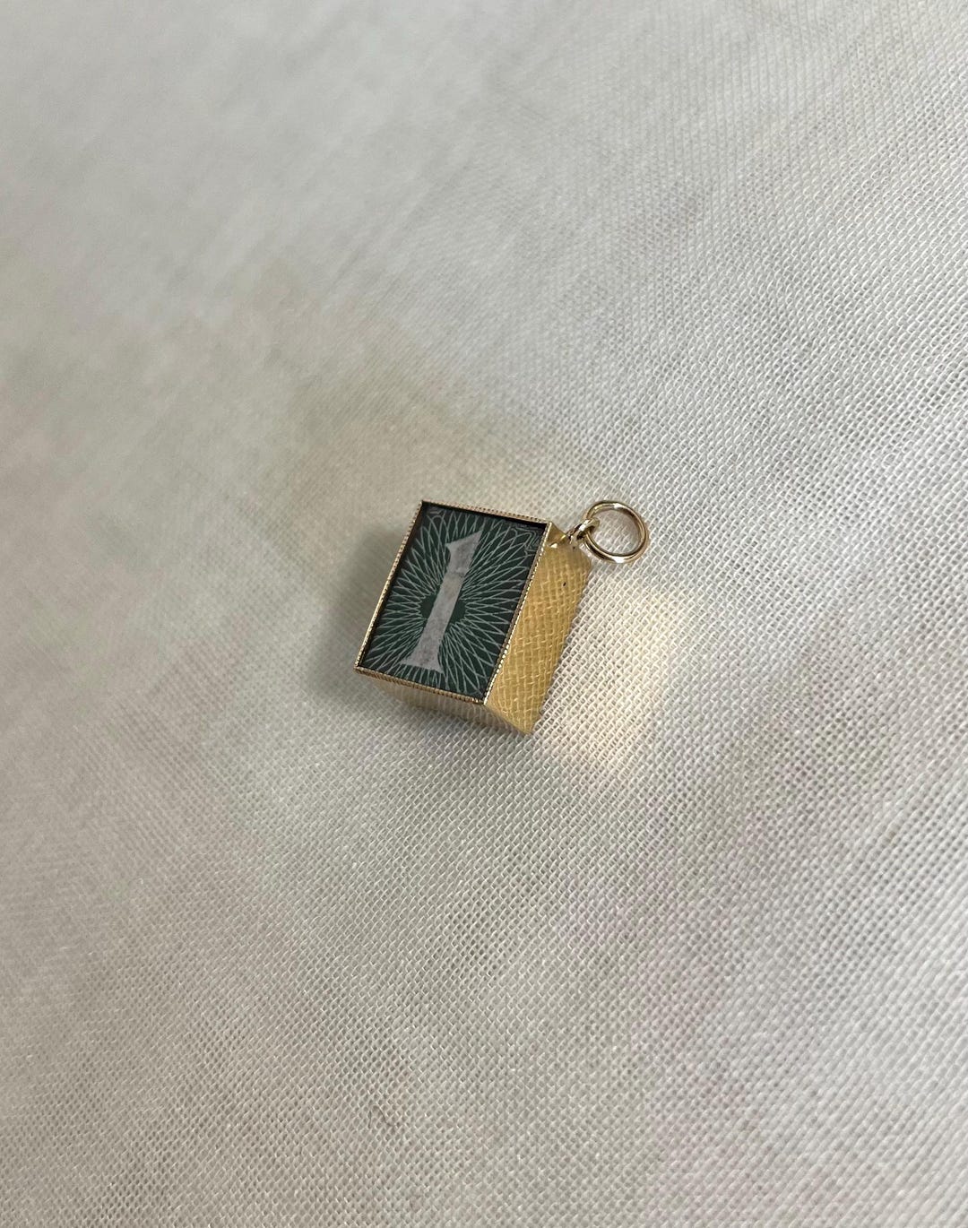 Vintage One Pound Note “in Emergency Break Glass” 9ct Yellow Gold Charm ...