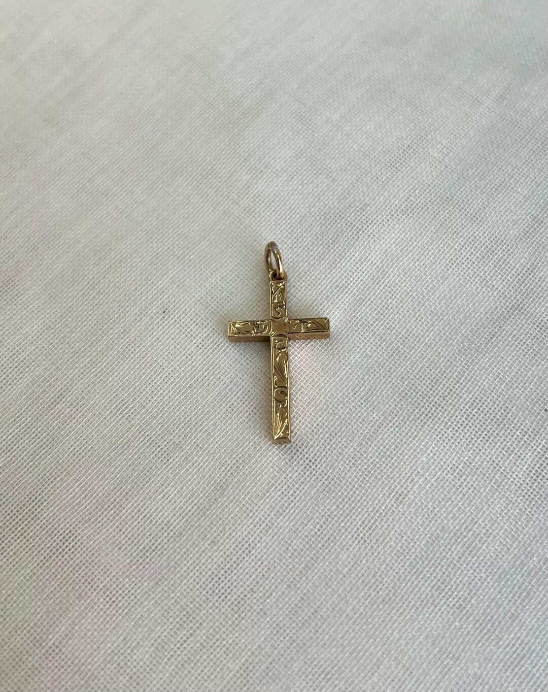 Vintage 9ct Yellow Gold Engraved Cross Pendant, Hallmark Birmingham ...