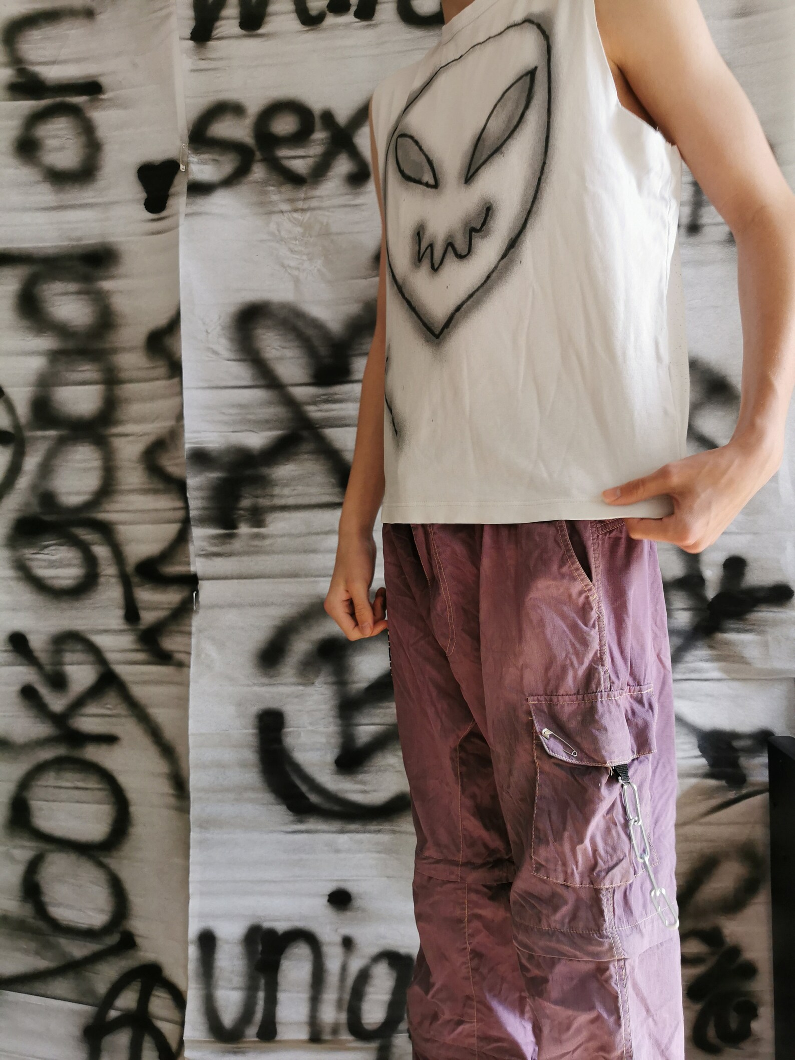 White Alien T-shirt - Etsy