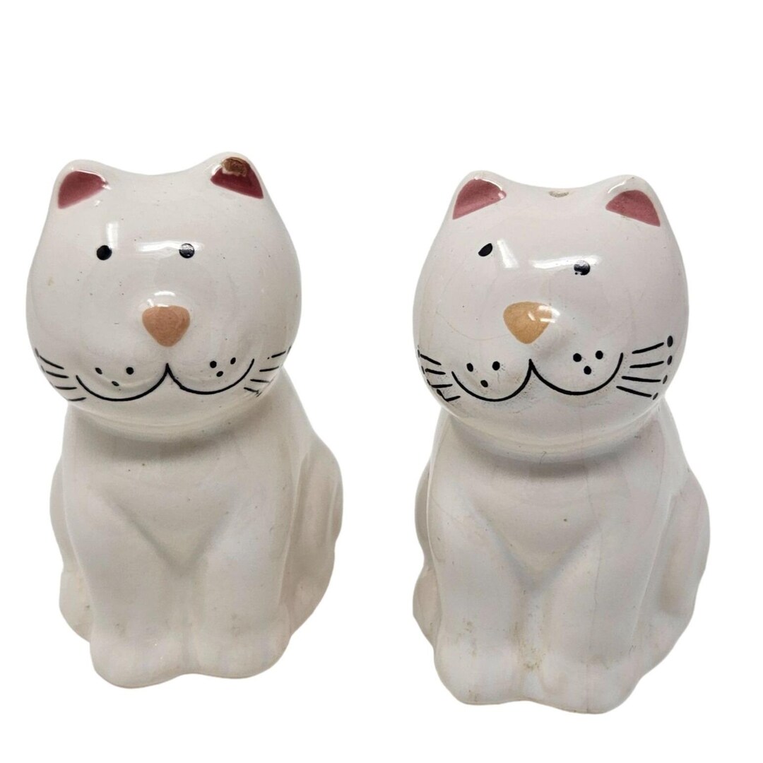 Vintage White Cat Salt & Pepper Shakers Brazil Cottagecore Grannycore ...