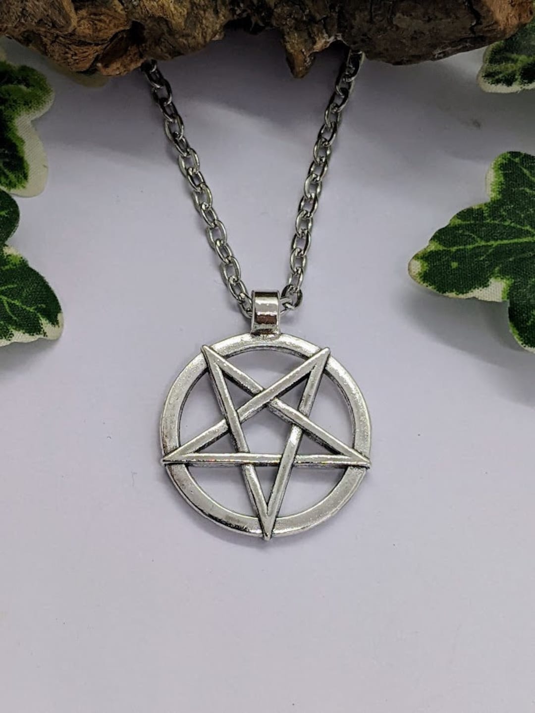 Medium Inverted Pentagram Pendant Necklace - Etsy