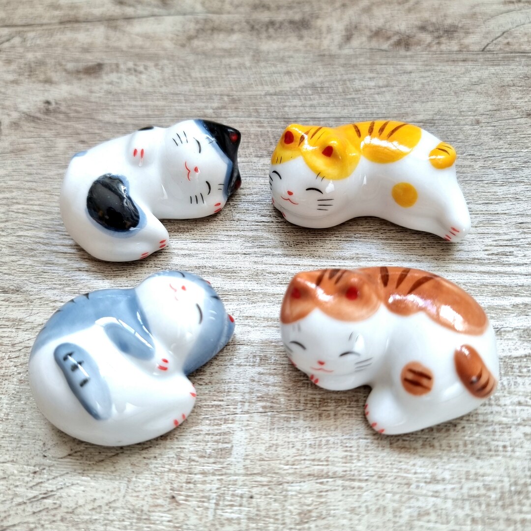 Kawaii Sleeping Napping Cats Kitten Brush Rest | Chopstick Rest ...