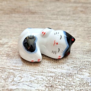 Kawaii Sleeping Napping Cats Kitten Brush Rest | Chopstick Rest ...
