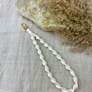 Macrame Wristlet Keychain, Handmade Boho Keyring, Hand-knotted Key Holder, Bag Charm, Cotton ...