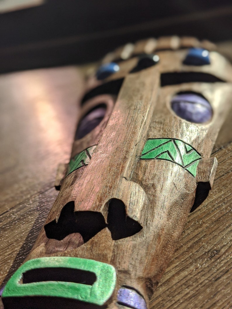 Hand carved wall hanging wood Native indigenous mask - Etsy.de