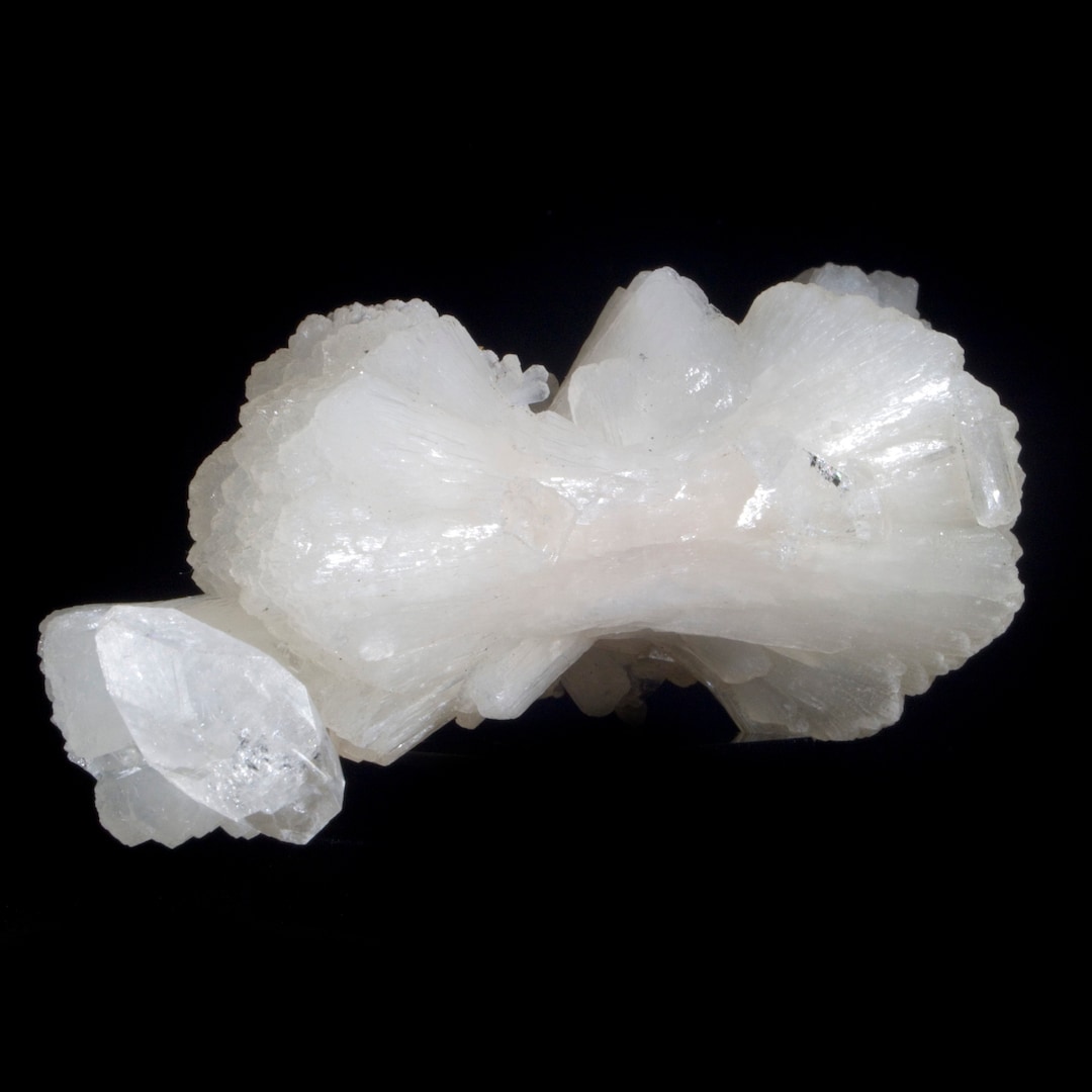 White Stilbite Complete Bow-tie Crystal. A Spectacular Small - Etsy
