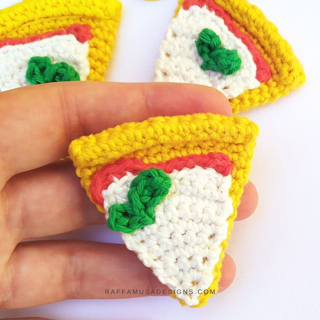 Crochet Pattern ~ Pizza Slice Amigurumi - Keychain - Food Toys Pattern ...