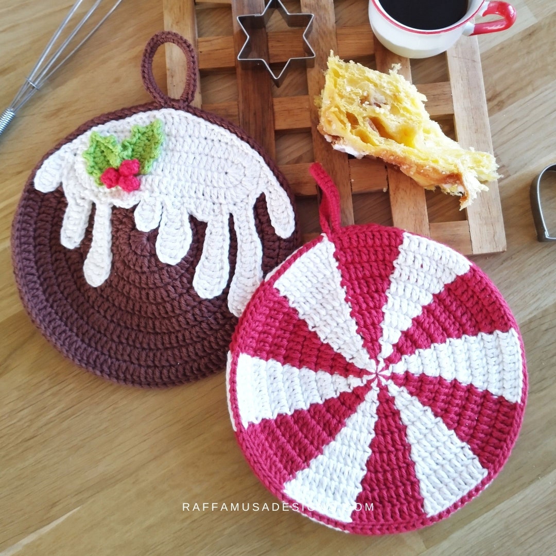 Crochet Pattern ~ Christmas Pudding and Peppermint Potholders - Etsy