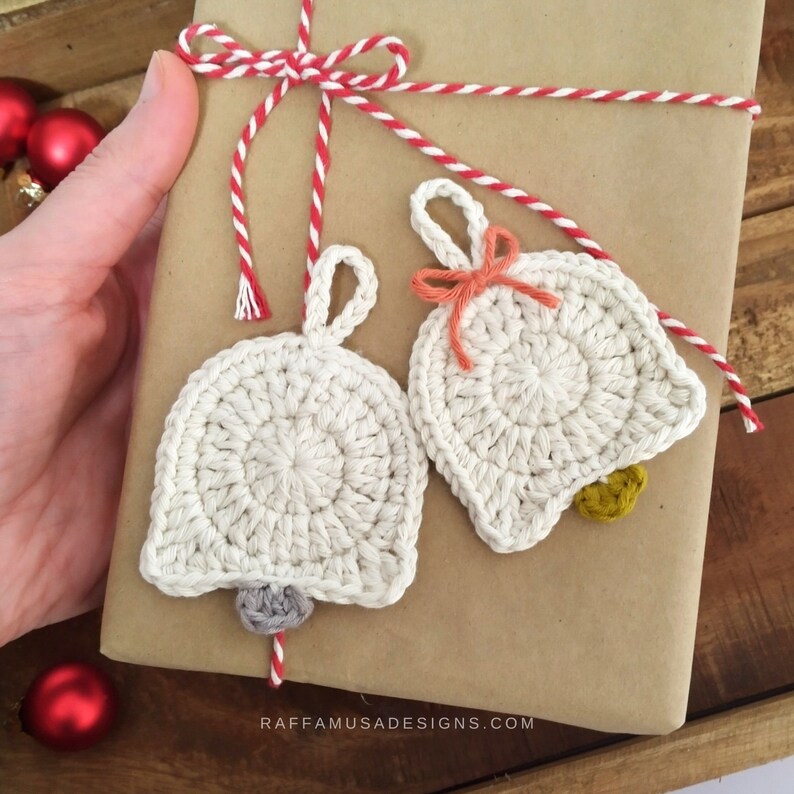 Crochet Pattern Christmas Bells and Bow Appliques Crochet - Etsy