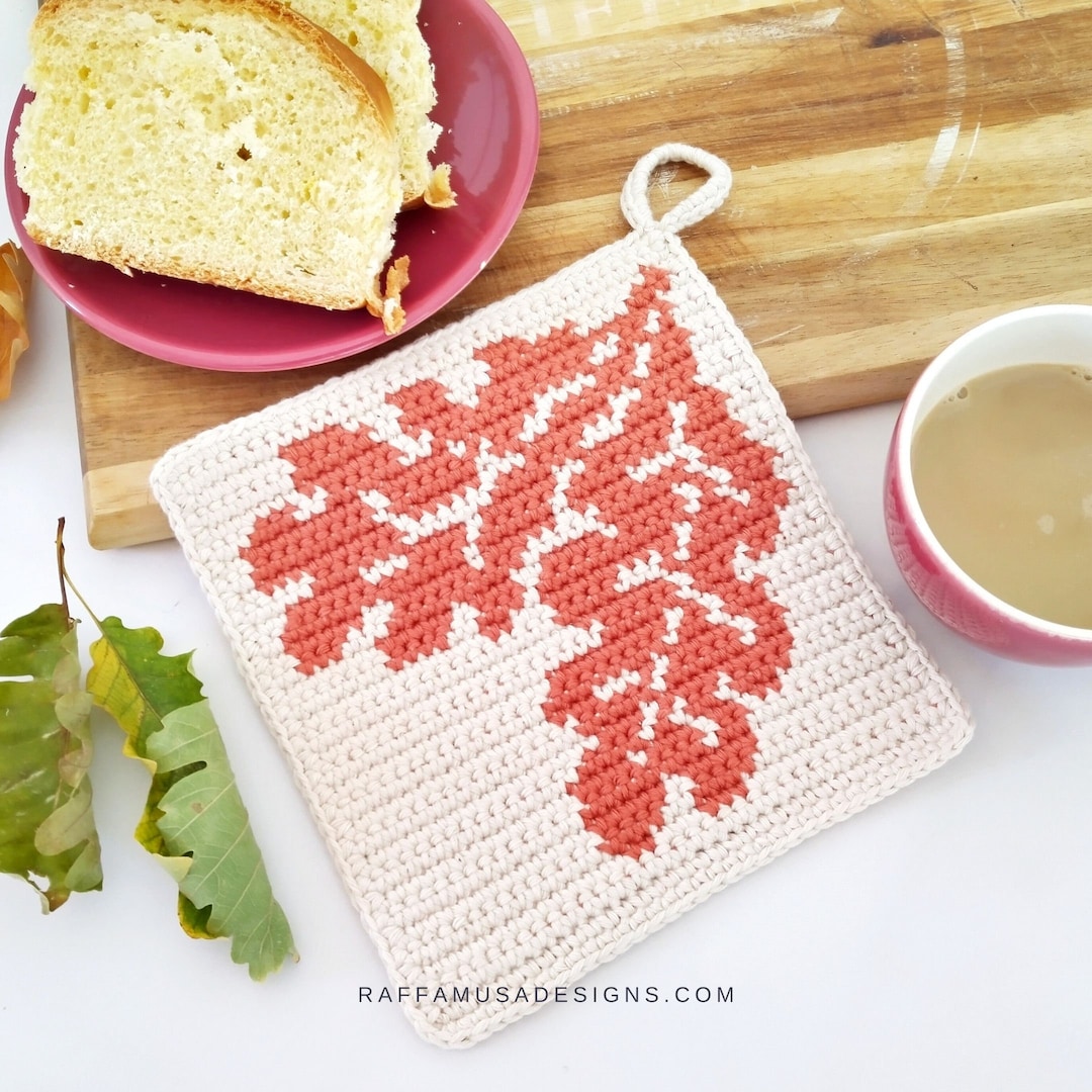 Crochet Pattern - Acorn Leaves Potholder - Tapestry Crochet Hot Pad ...