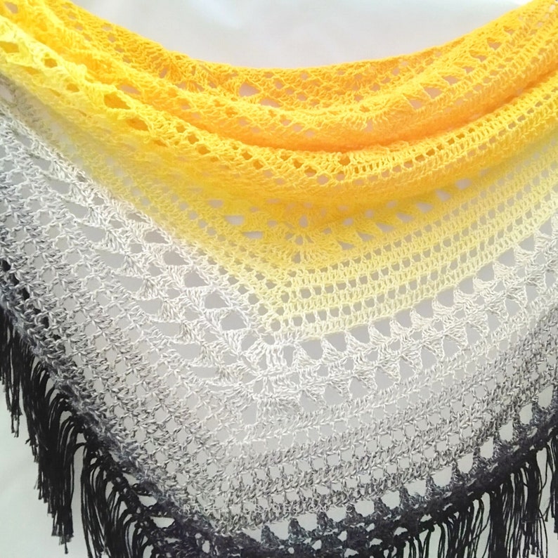 Crochet Pattern - Lace Triangle Shawl - Boho Geometric Triangles and ...