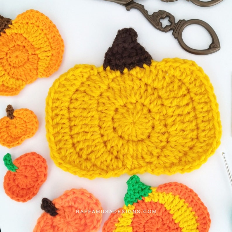 Crochet Pattern ~ Pumpkin Appliques - Fall & Halloween Decor ...