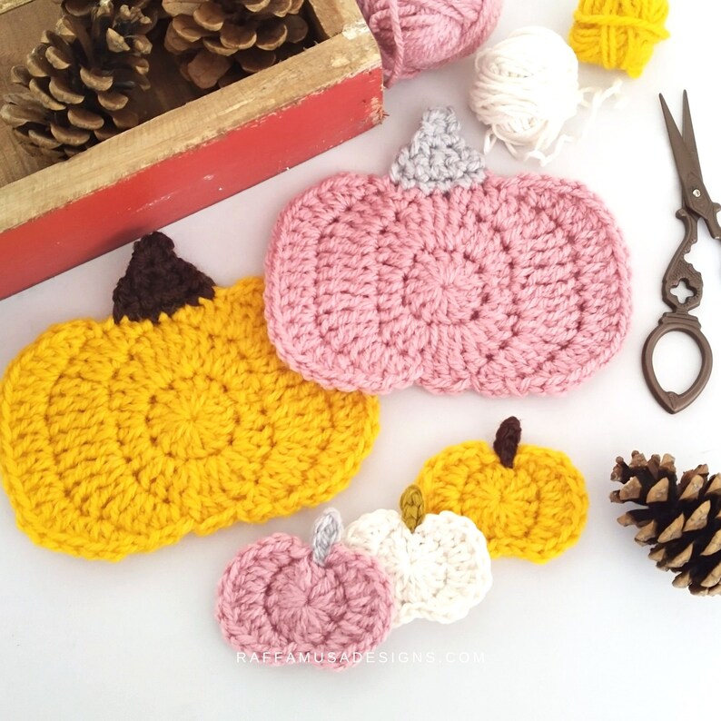 Crochet Pattern ~ Pumpkin Appliques - Fall & Halloween Decor ...