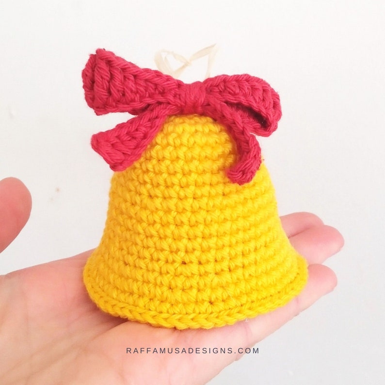 Crochet Pattern - Christmas Bell Ornament Amigurumi - Etsy